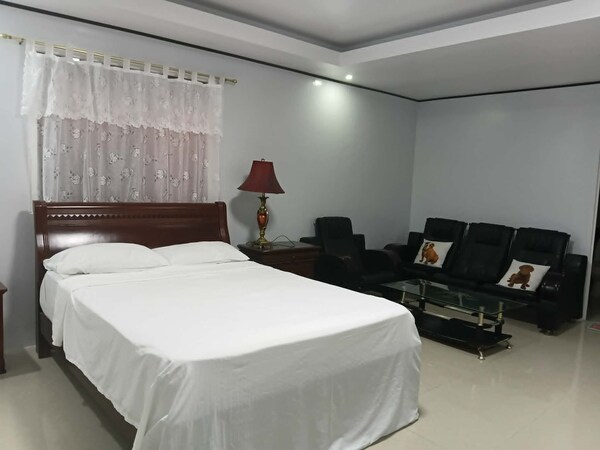 Cmk Prince Hotel - Silang