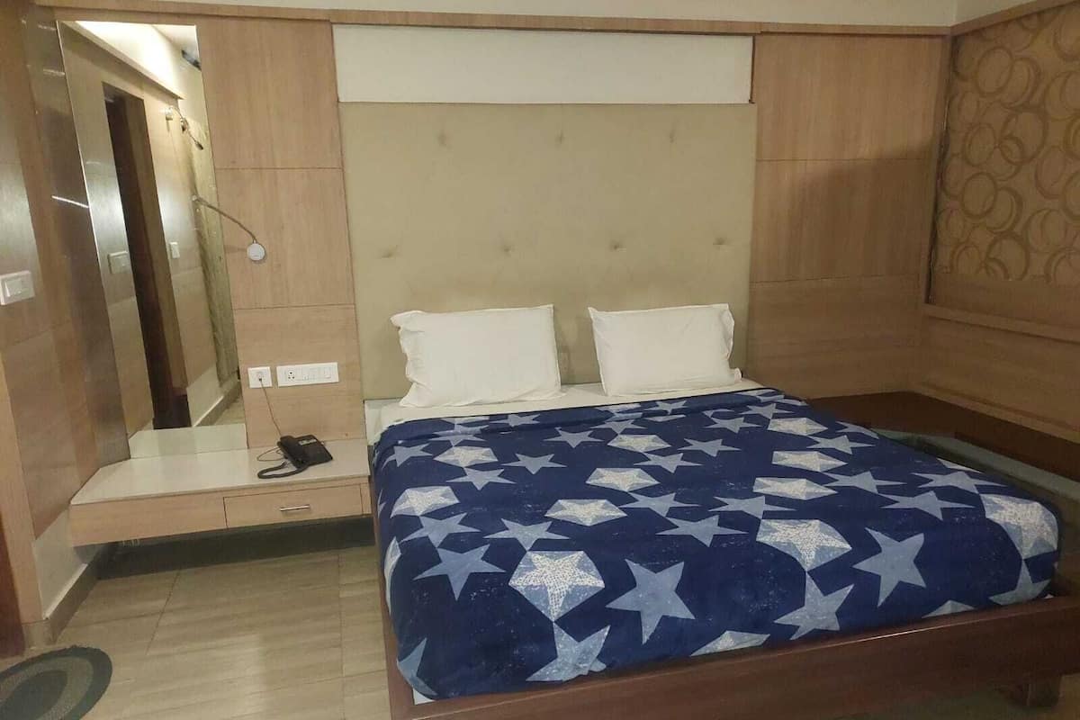 Suite Familiar | Roupa de alta qualidade, camas de colchão viscoelástico, secretária