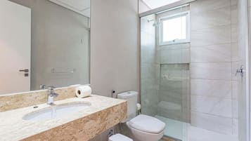 Apartamento Familiar, varanda, Vista para a cidade | Casa de banho