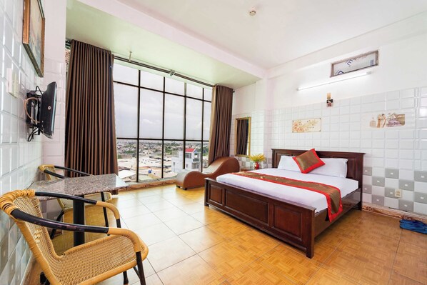Quarto casal luxo | Escrivaninha, Wi-Fi de cortesia, roupa de cama