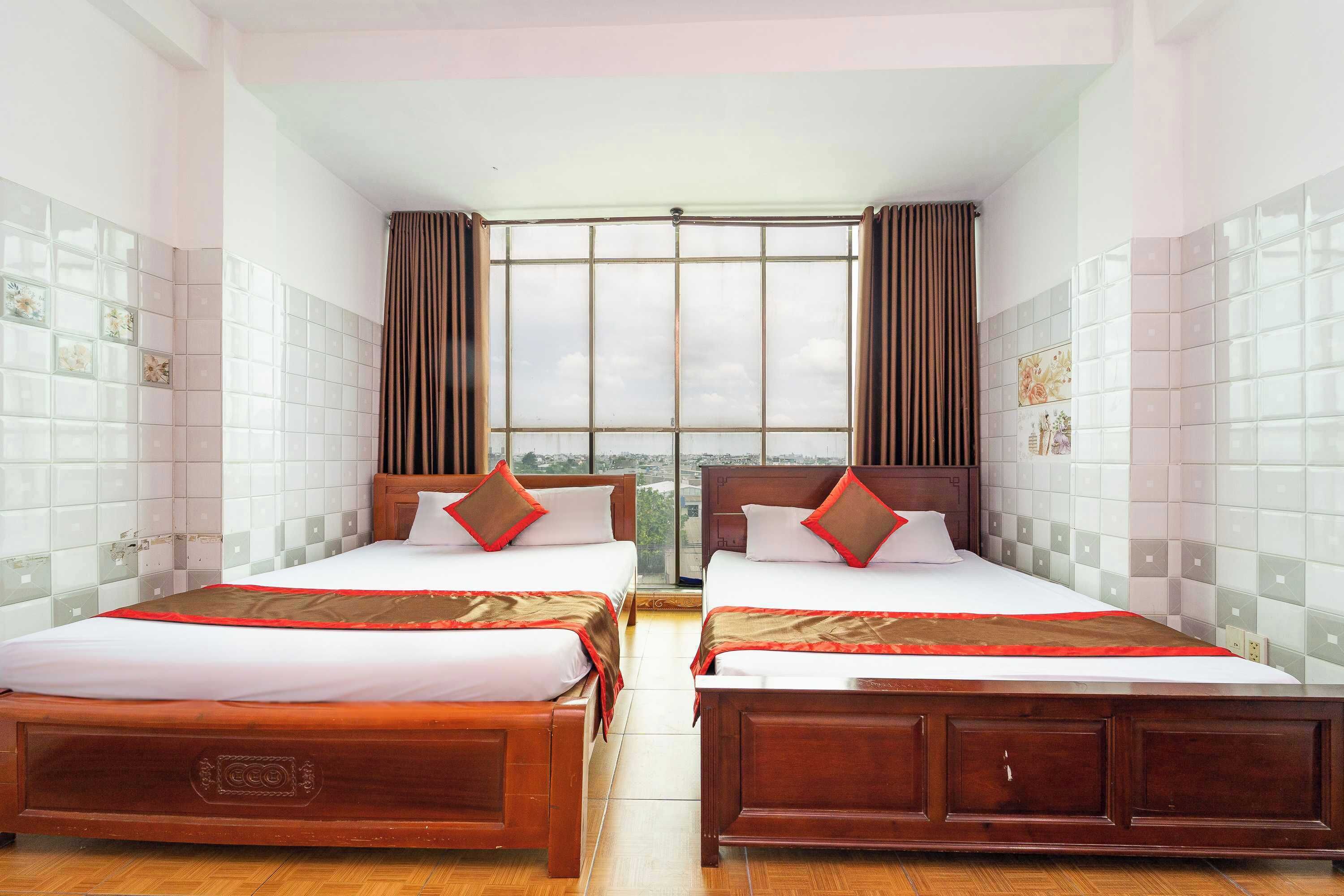 Quarto família | Escrivaninha, Wi-Fi de cortesia, roupa de cama