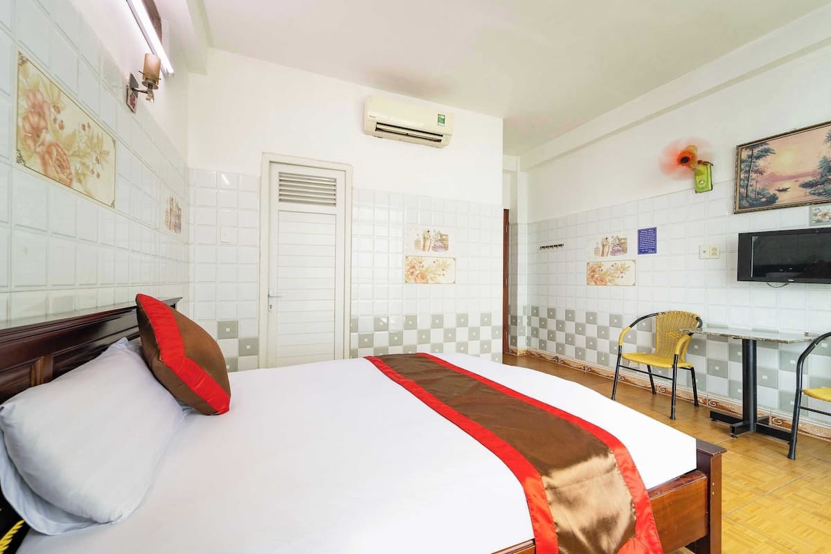 Quarto família | Escrivaninha, Wi-Fi de cortesia, roupa de cama