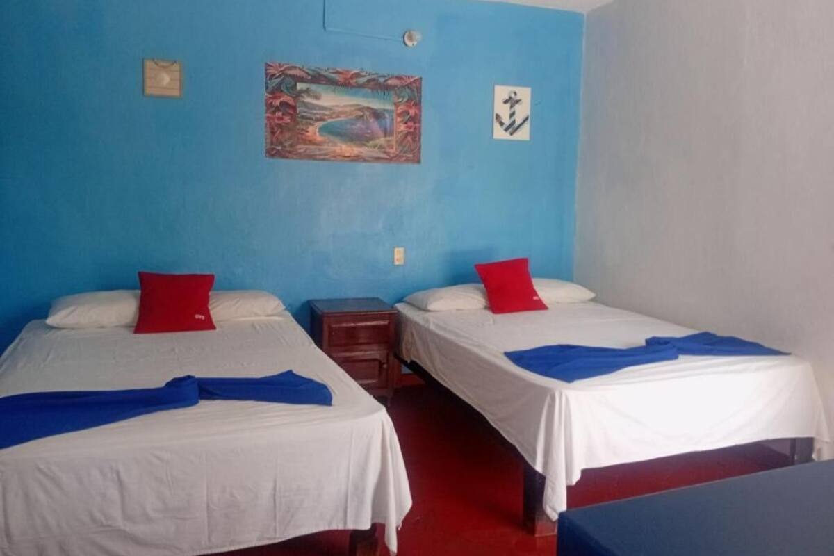 Roupa de cama fornecida 