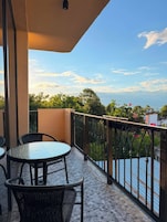 Quarto Duplo Standard, varanda, vista para a montanha | Terrenos do alojamento