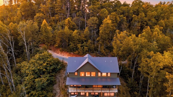Spurling Escape By Avantstay Indoor Pool + Game Room + Mountain Views Near Dollywood + Gatlinburg - Tennessee