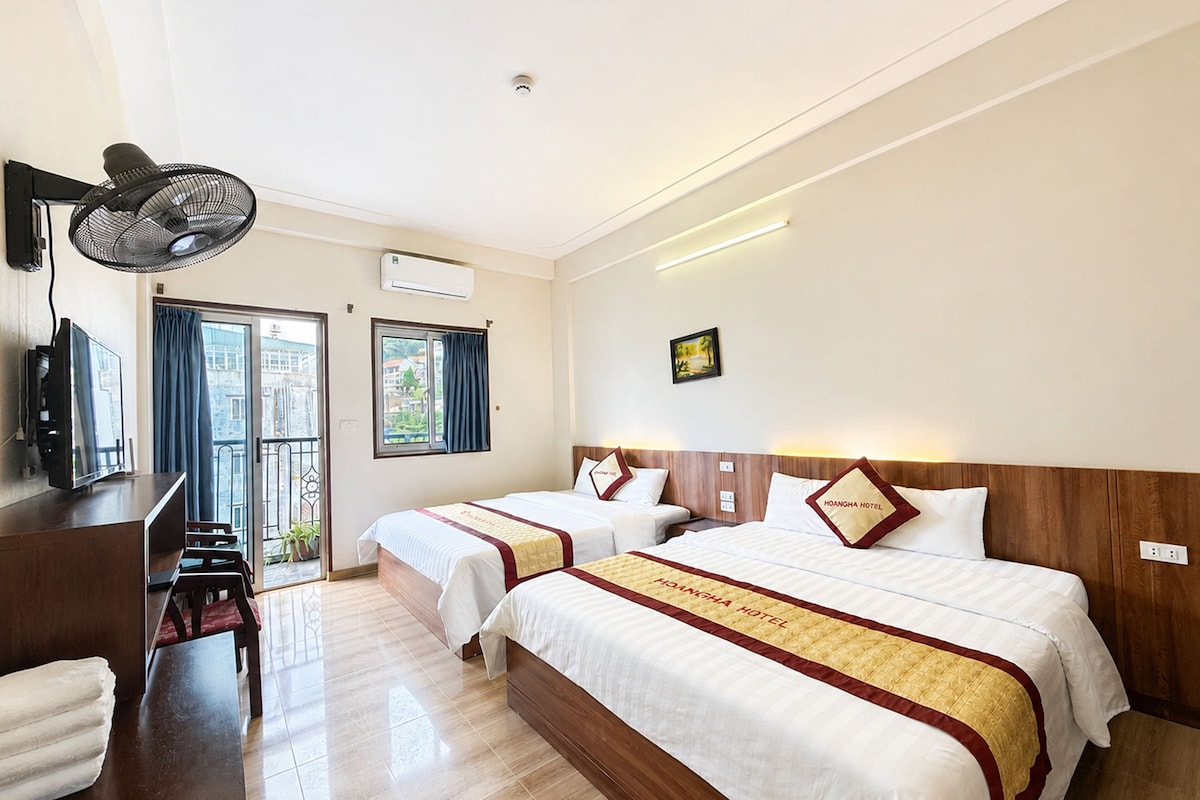 Quarto Familiar | Minibar, secretária, Wi-fi grátis, roupa de cama fornecida 