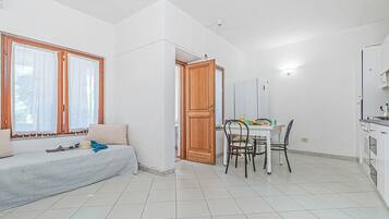 Apartamento Familiar, 1 quarto, micro-ondas (Il Faro di Capo Ceraso) | Interior