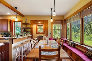 Casa, 4 quartos | Restaurantes