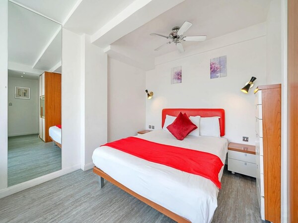 Compact South Kensington Stay - Earl's Court