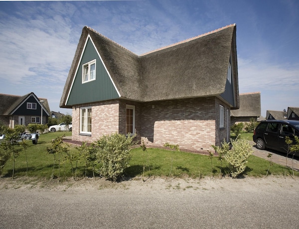 Beach Villa With Outdoor Spa For 6 - Makkum