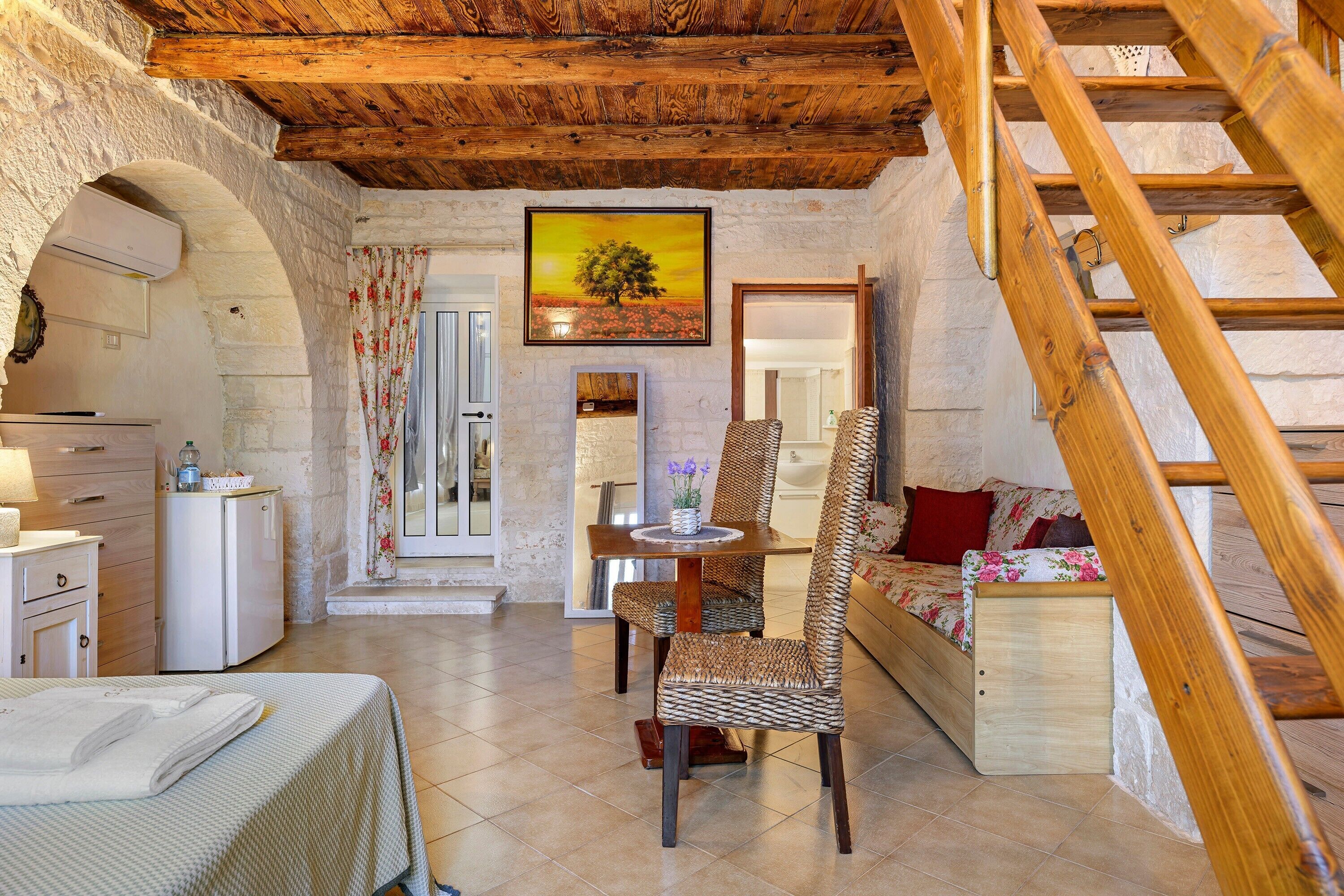 Room 'Camera Piano Terra' With Shared Pool, Wi-fi And Air Conditioning - Alberobello