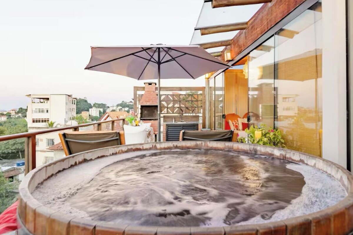 Apartamento superluxo, vista para a cidade | Terraço/pátio