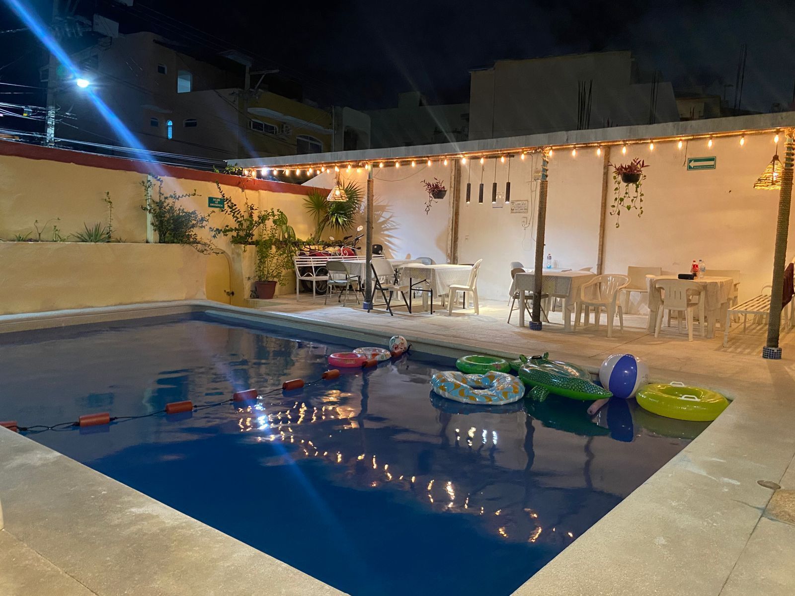 14 piscinas exteriores 
