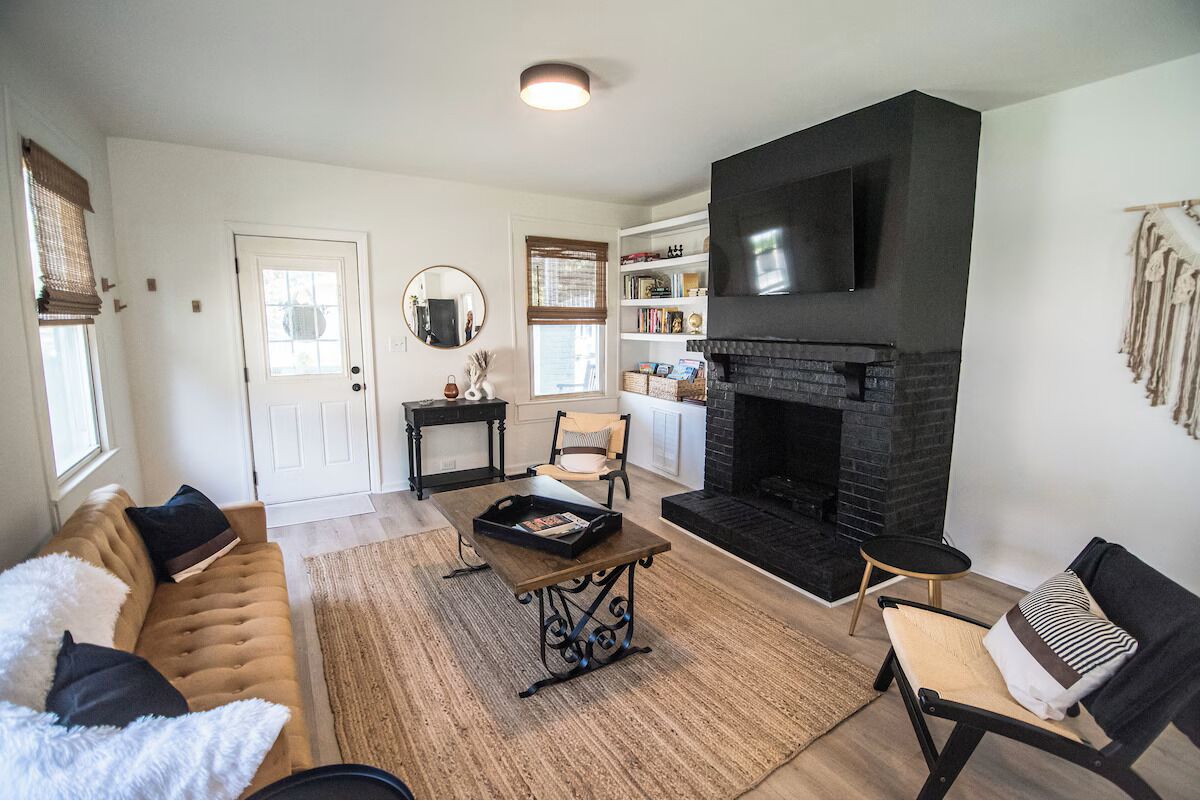 Updated Downtown Fort Mill Home -3 Queens-sleeps 6 - Fort Mill, SC
