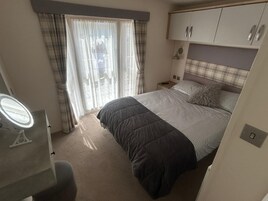 2 quartos, Wi-Fi de cortesia, roupa de cama