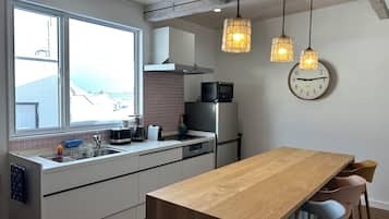 Casa básica, 2 quartos, vista para a cidade | Cozinha privada