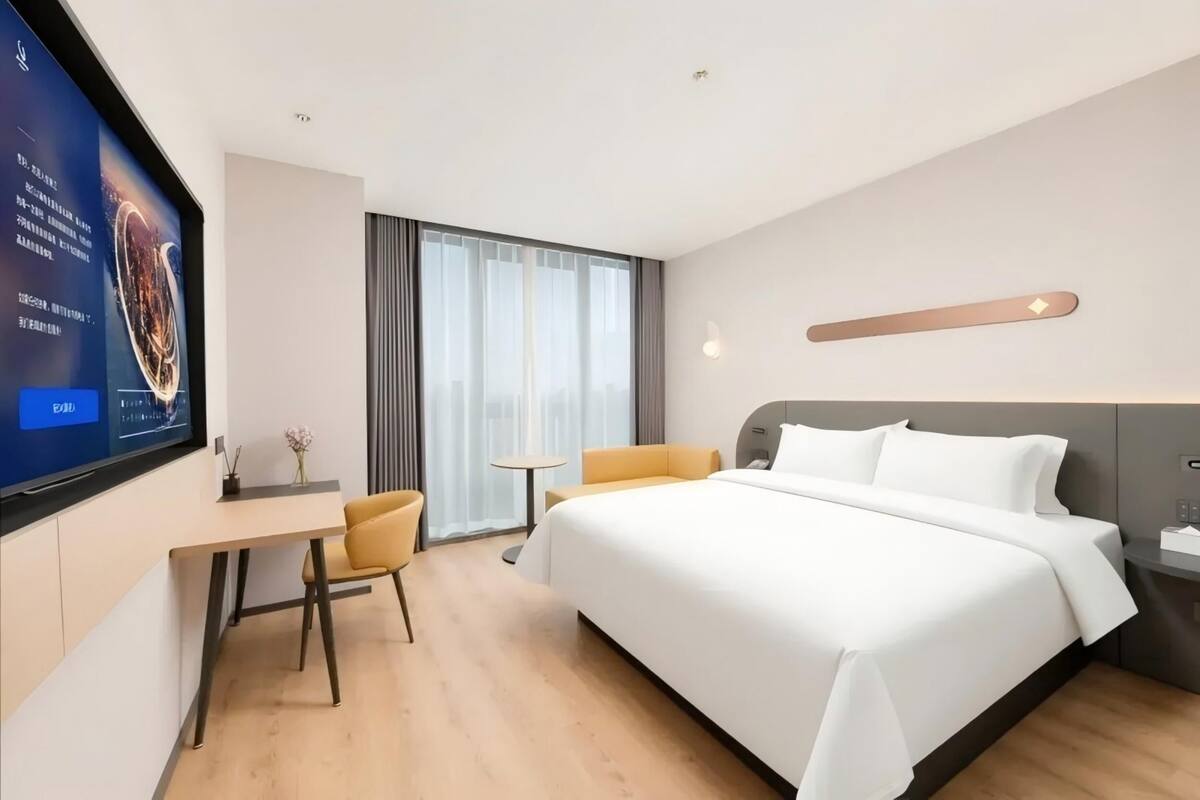 Quarto casal superior, vista para a cidade | Vista do quarto