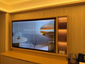 Minibar grátis, secretária, cortinas/cortinados opacos 