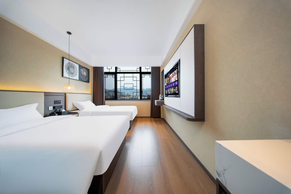 Quarto Duplo ou Twin Comfort, várias camas, casa de banho privativa | Lençóis de algodão egípcio, roupa de alta qualidade, edredões de penas