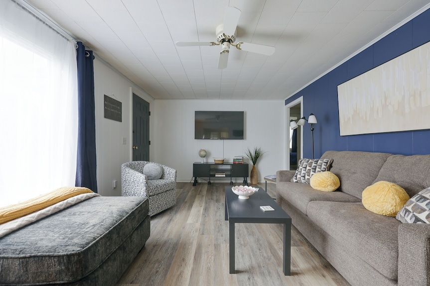 Walk To Parks & Dining: Williamsport Family Home - Williamsport