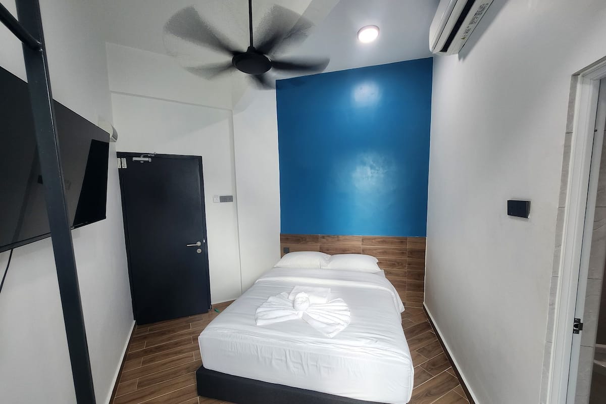 Quarto casal luxo | Escrivaninha, Wi-Fi de cortesia, roupa de cama