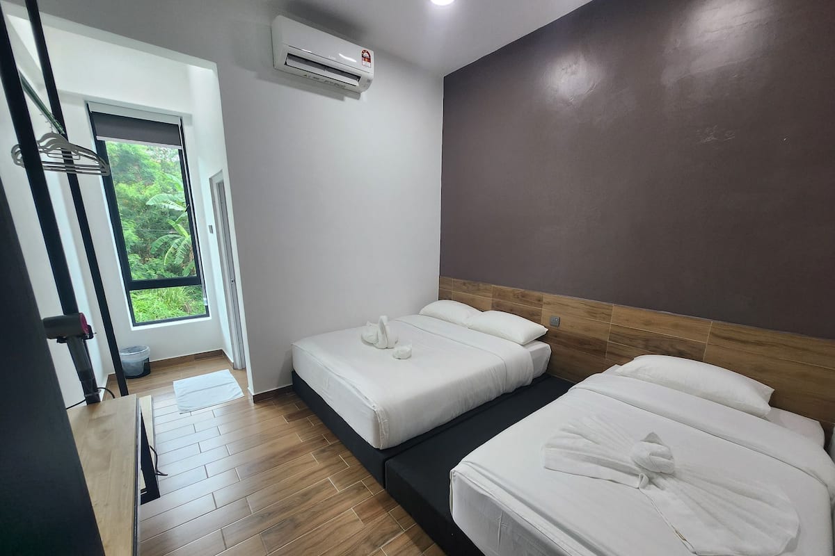 Suíte superior | Escrivaninha, Wi-Fi de cortesia, roupa de cama
