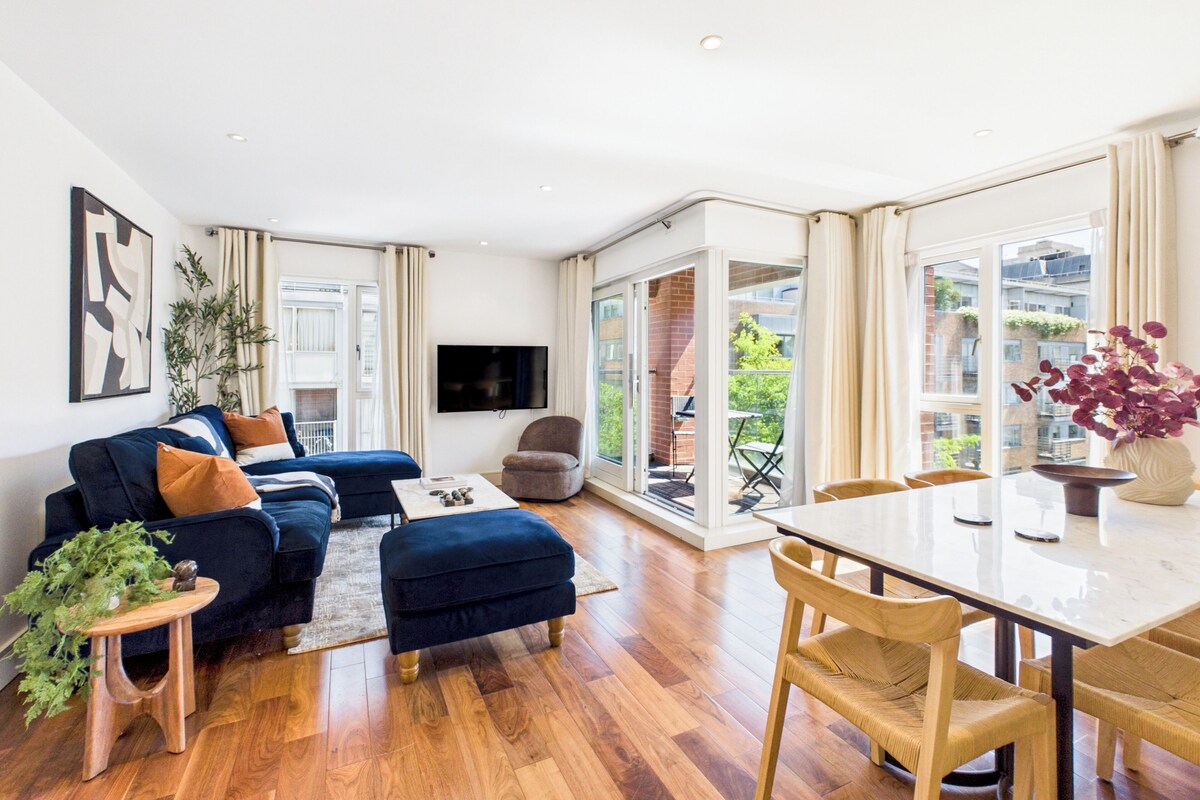 Apartamento Comfort, 2 quartos, varanda | Secretária adequada para computadores portáteis 