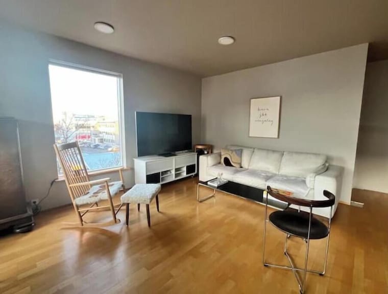 Cosy Family Home Apartment Near Kringlan - Reykjavik