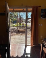 Bungalow Familiar, pátio, vista para o jardim | Interior