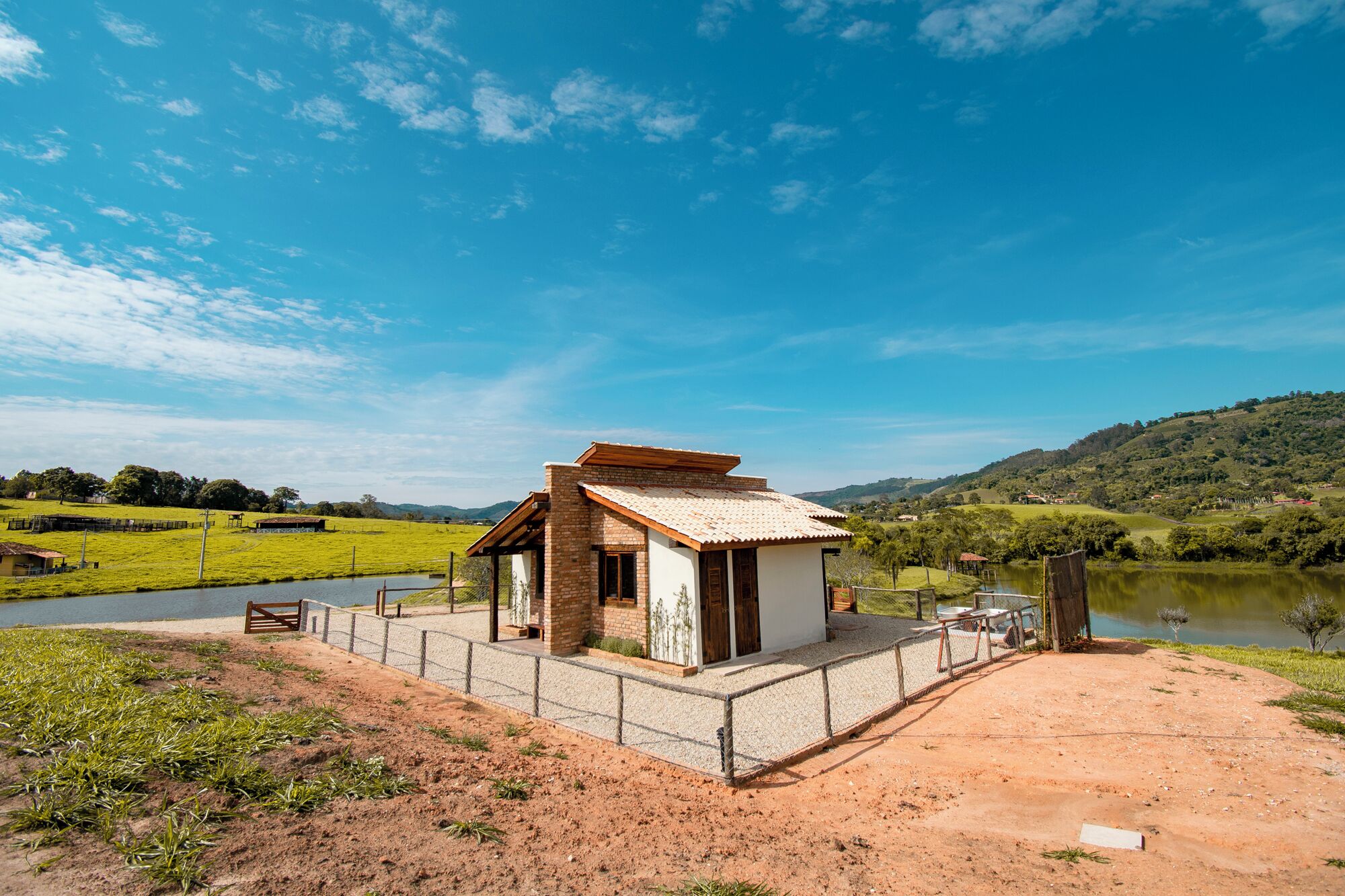 Chalé Deluxe, vista para o lago | Exterior