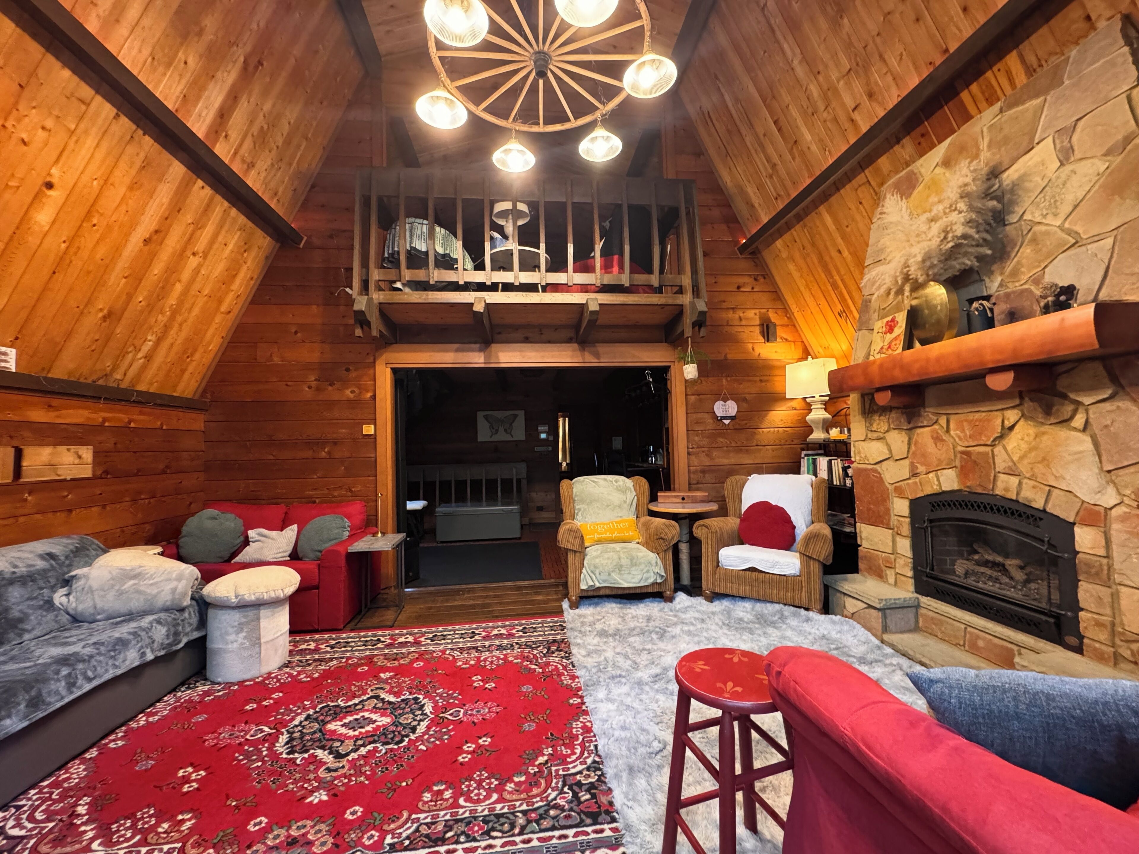 Relax In Nature In A Gorgeous Cozy Cabin Space That Sleeps Up To 8 People. - Indiana, PA