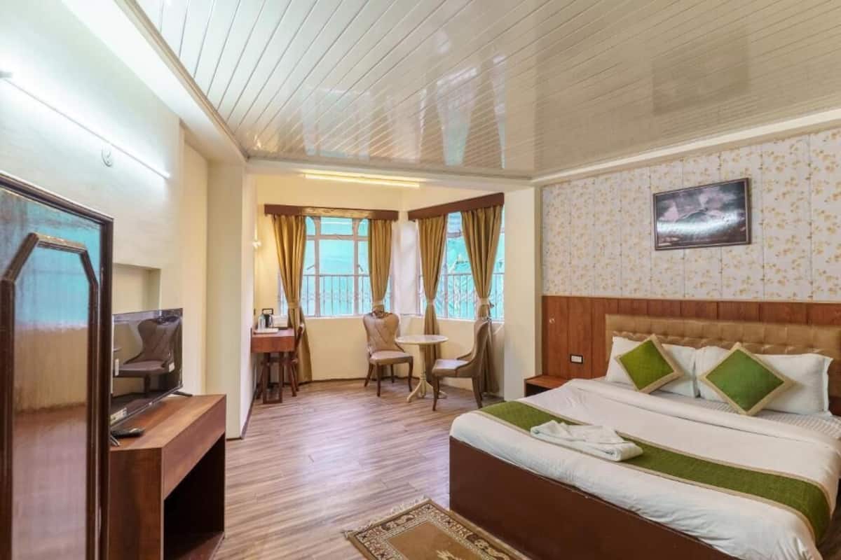 Quarto casal luxo, vista para a cidade | Wi-Fi de cortesia