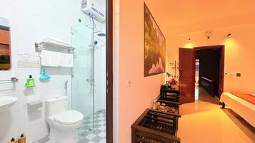 Quarto Familiar, varanda, Vista para a cidade | Casa de banho