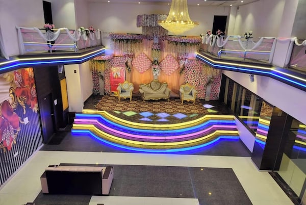 Grand Maurya Siwan Near Station Rd - Siwan
