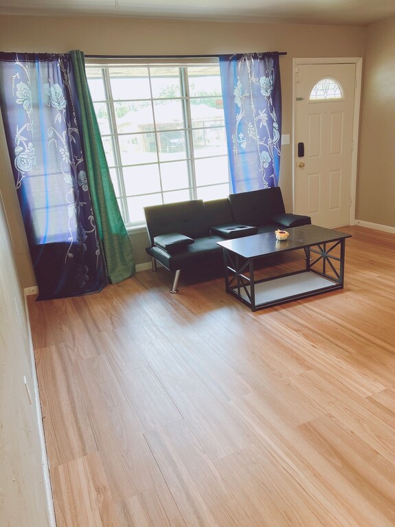 Pet Friendly/fully Fenced/3 Bedroom House/king Beds - Oklahoma City