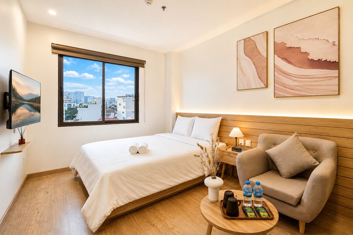 Quarto Clássico, Vista para a cidade | Secretária, Wi-fi grátis