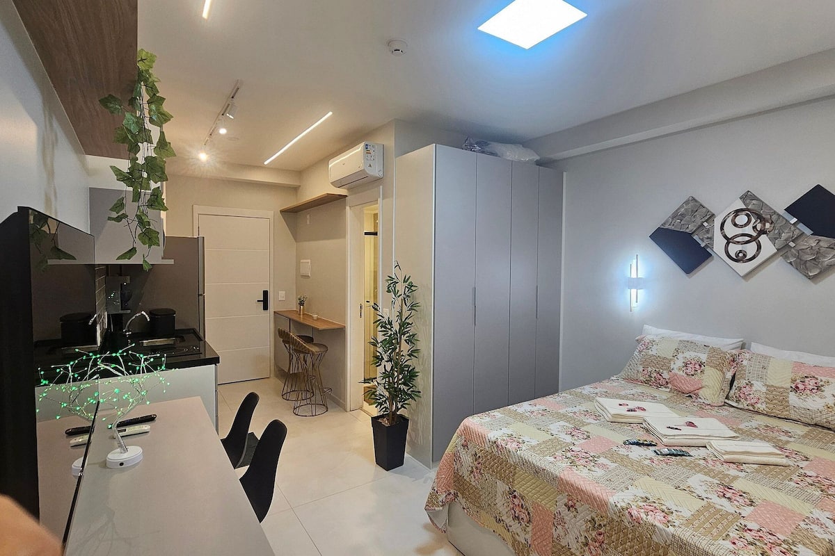 Apartamento | Cortinas/cortinados opacos, ferro/tábua de engomar, Wi-fi grátis