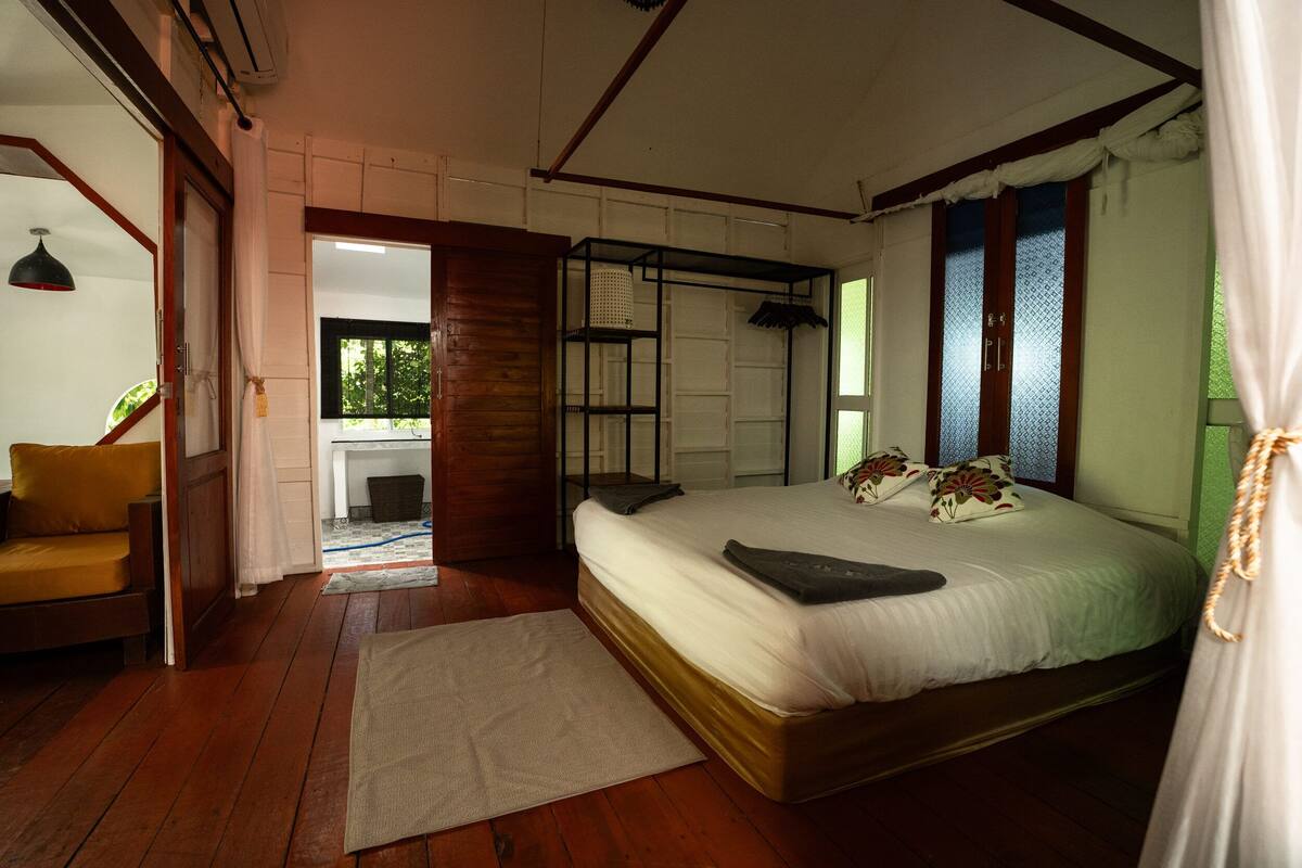 Villa Lua de Mel, vista para o jardim | Cofre no quarto, Wi-fi grátis, roupa de cama fornecida 
