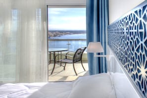 Quarto Twin Comfort, varanda | Cofre no quarto, Wi-fi grátis 