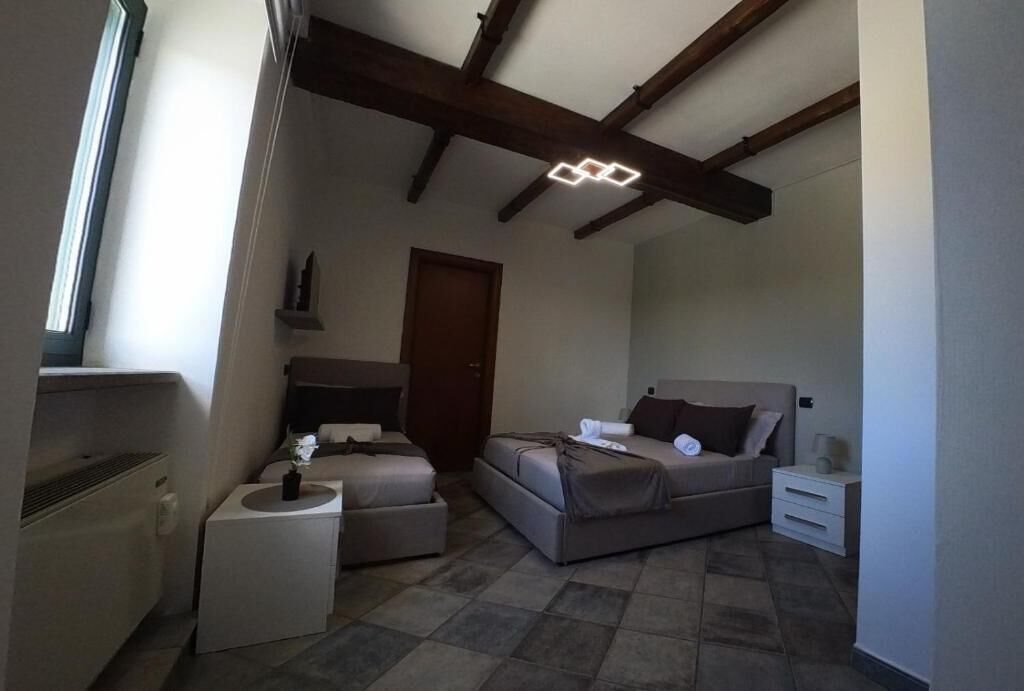 Quarto triplo superior | Cortinas blackout, Wi-Fi de cortesia