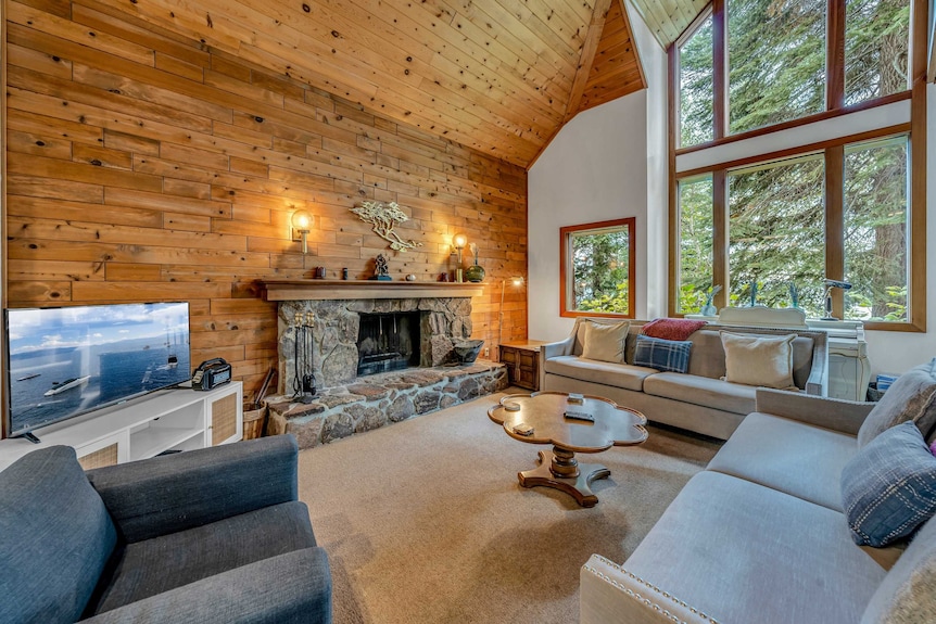 Tahoe Waterfront Oasis | Deck & Lake Views/access - Tahoe City, CA