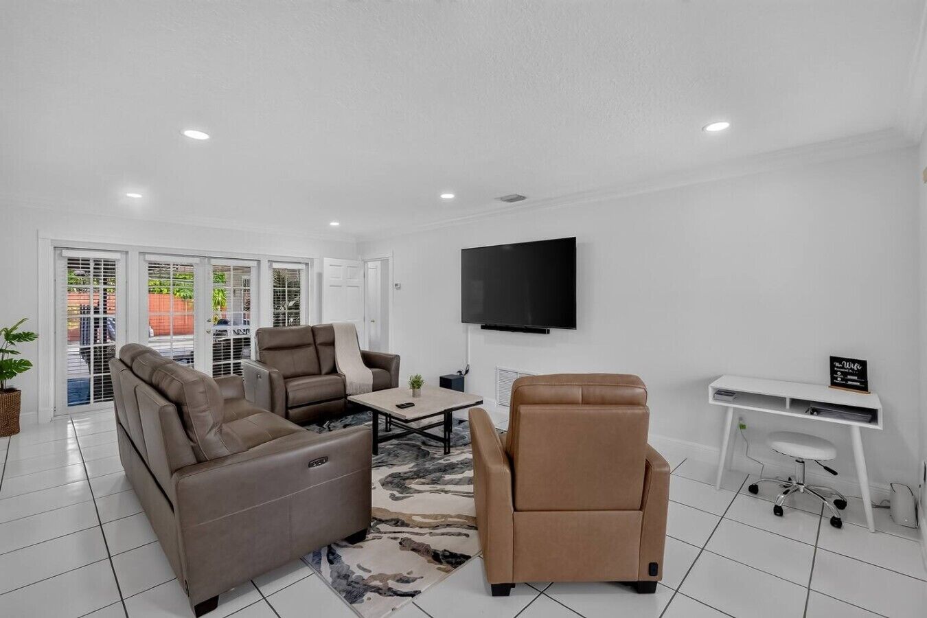 Serenity Palms 3br|2ba Quiet Pool Home - Palmetto Bay, FL