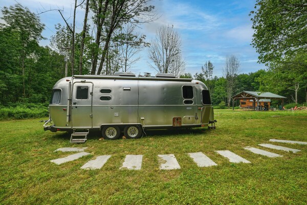Catskills Airstream! Pavilion & Fire Pit Access - State of New York