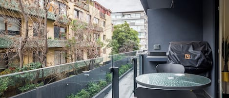 Apartamento família | Opções para refeição ao ar livre