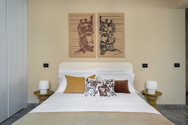 Palazzo Valguarnera Luxury Apartments - Palermo, Italy