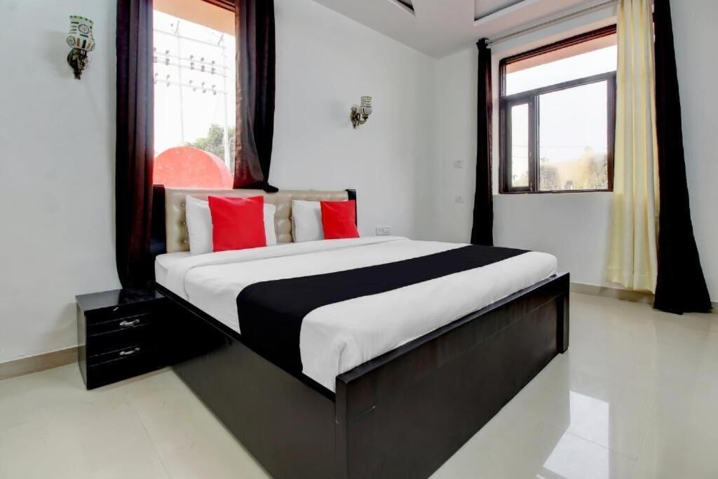 Quarto casal luxo, sacada, vista para a cidade | Wi-Fi de cortesia