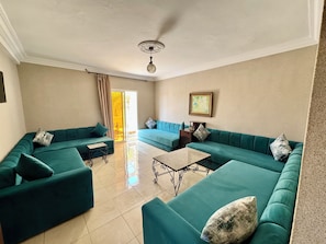 Bungalow Clássico, vista para a piscina | Sala de estar