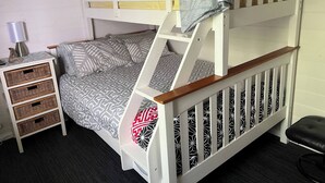 Cabana, 3 quartos, para fumantes, sacada | 4 quartos