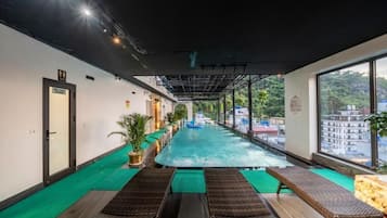 Piscina interior