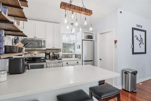 Casa, várias camas (Moonlight Getaway) | Cozinha privada